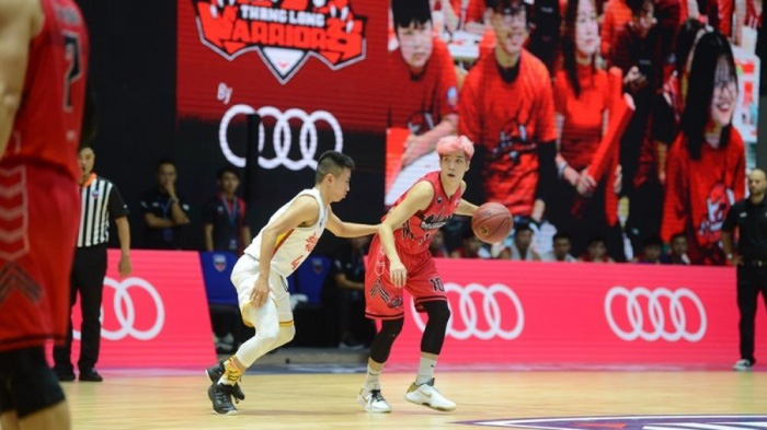 HLV Predrag Lukic gia hạn hợp đồng với Thang Long Warriors