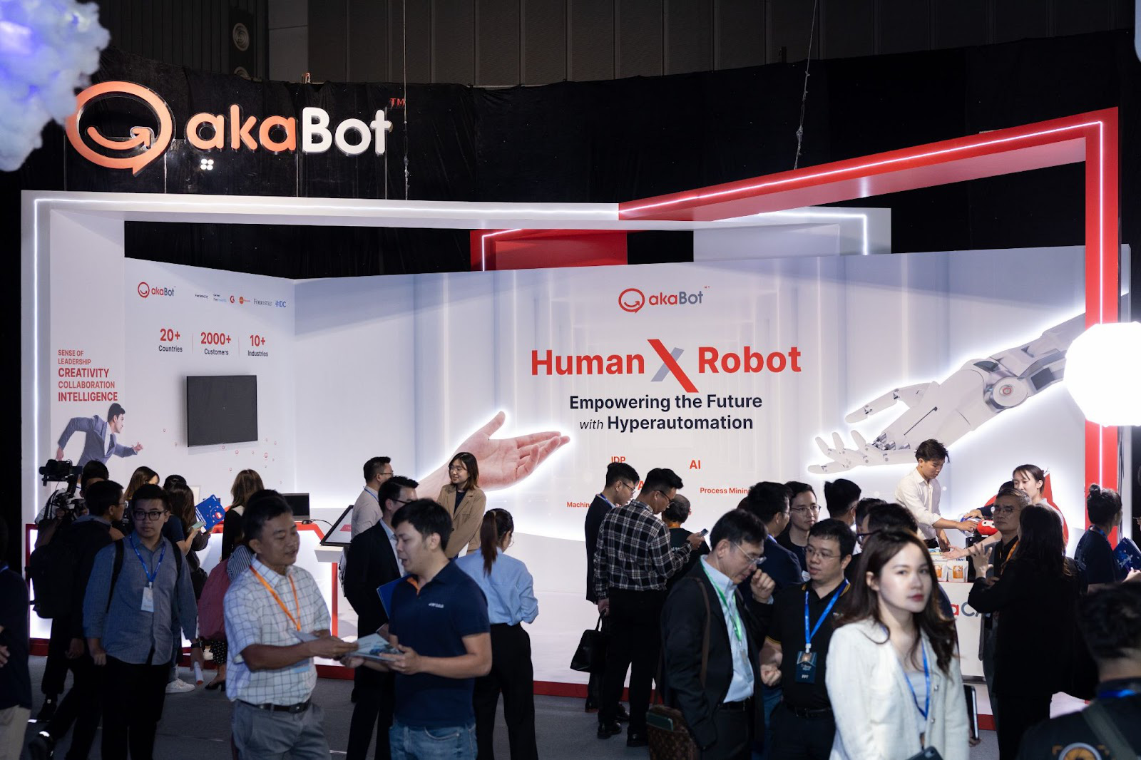 FPT Techday 2022: Trải nghiệm liên minh “người và máy” song hành với akaBot