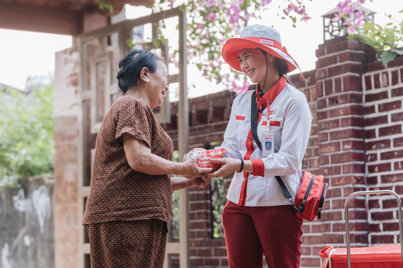 "Kết nối từ tâm" và những câu chuyện ý nghĩa về các Yakult Lady