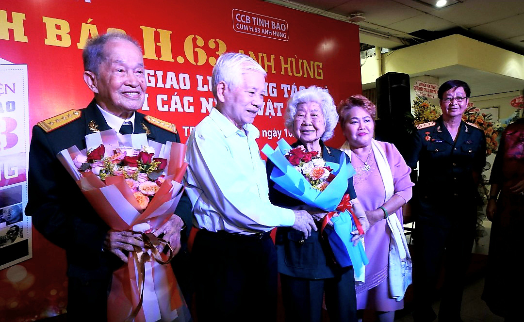 Anh hùng lực lượng vũ trang nhân dân Tư Cang kể chuyện tình báo