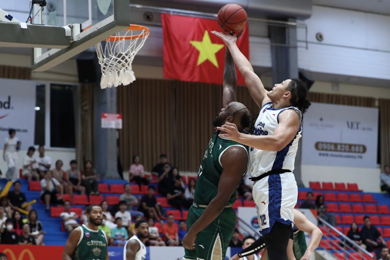 VBA 2023 - Game 7: Nha Trang Dolphins vượt qua áp lực tâm lý