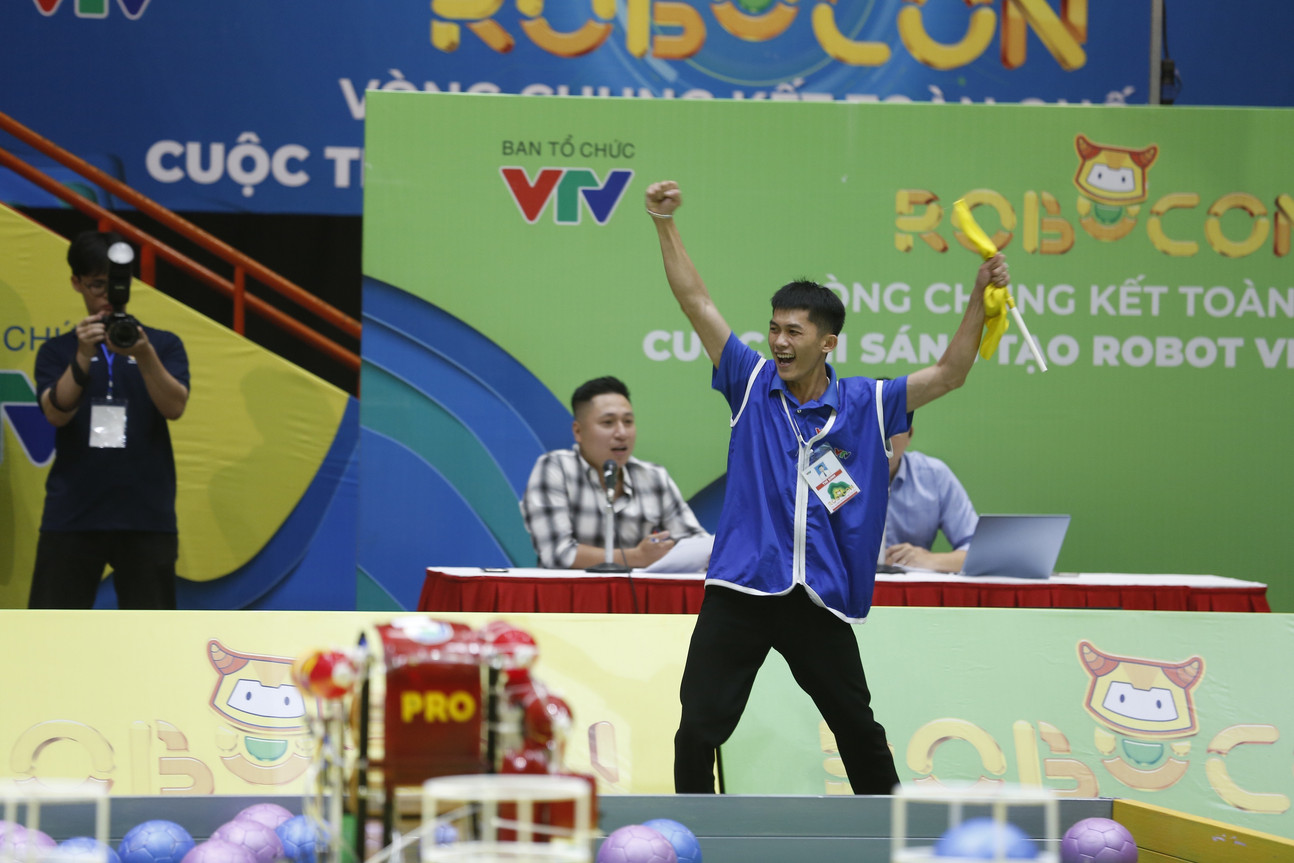 Robocon Việt Nam 2024: Những trận đấu hấp dẫn dù không có chiến thắng tuyệt đối | VTV.VN