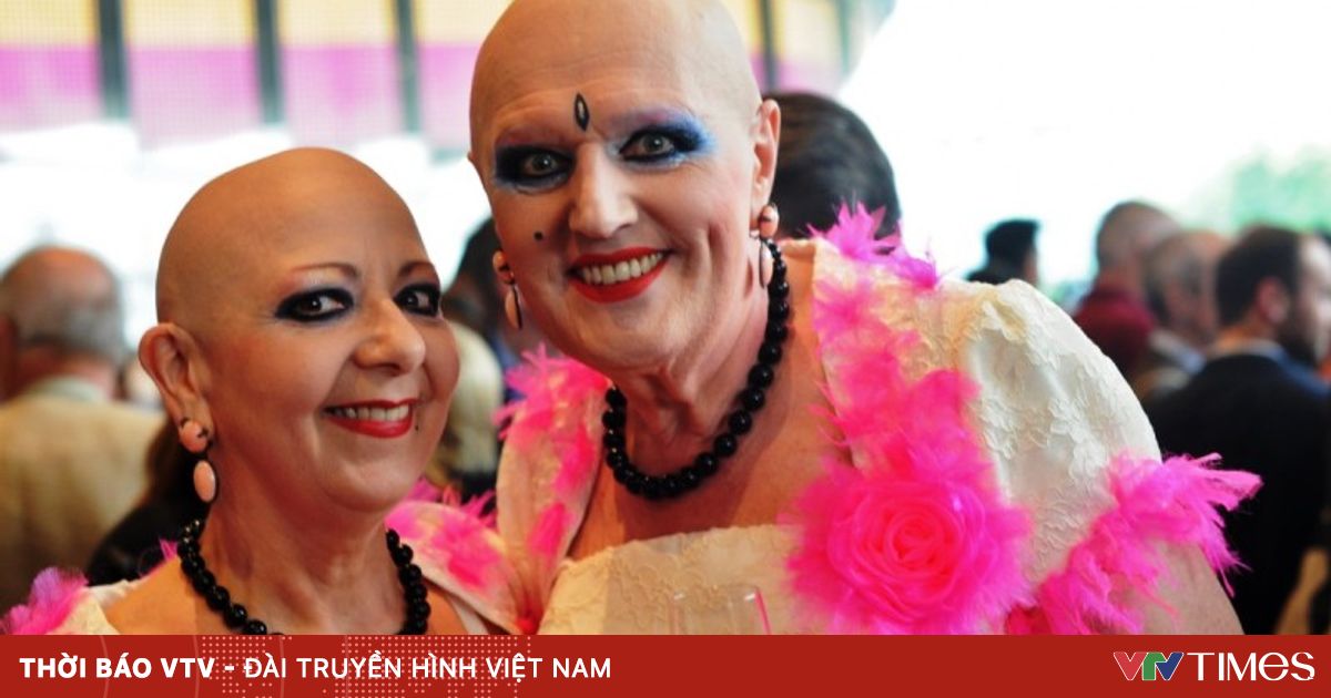 EVA & ADELE: "Chúng tôi tự hào tạo ra giới tính riêng của mình"