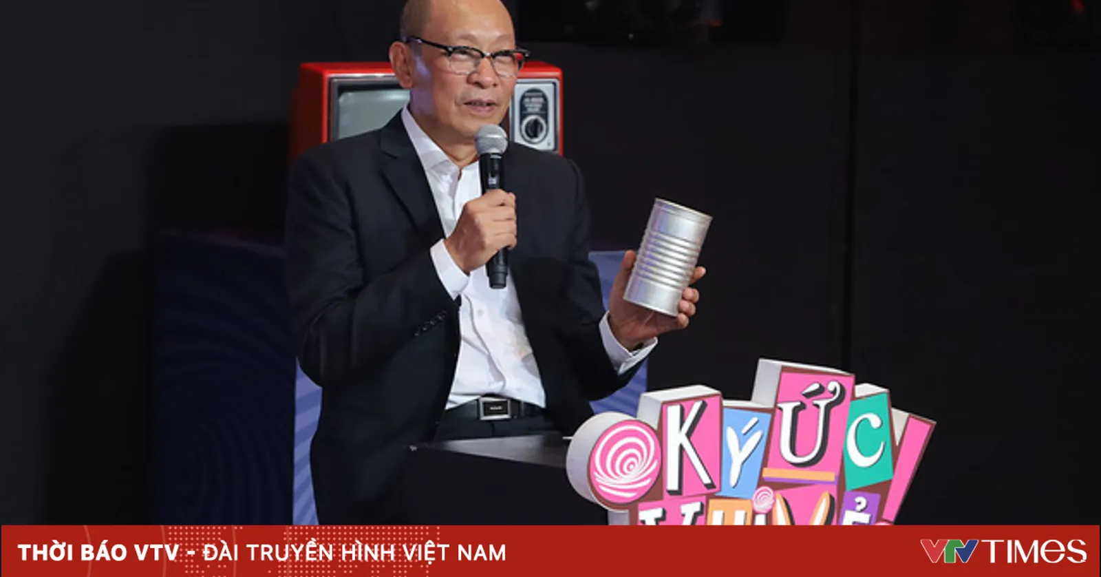 Ký ức vui vẻ: Nhà báo Lại Văn Sâm ngậm ngùi kể thời suýt chết vì bom đạn
