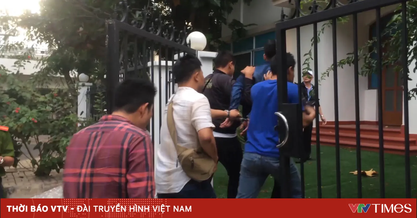 Chuyên án bí số 516E triệt phá đường dây sản xuất khổng lồ của "đế chế ...
