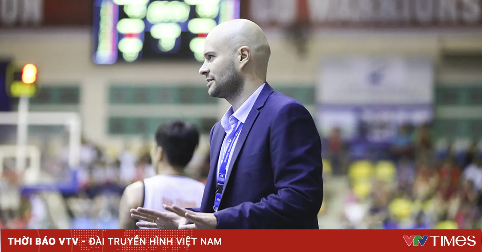 HLV Predrag Lukic gia hạn hợp đồng với Thang Long Warriors