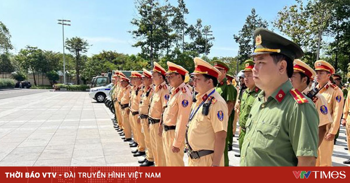 Tổ tuần tra đặc biệt 171 ra mắt: Chó nghiệp vụ hỗ trợ các chiến sĩ tuần ...