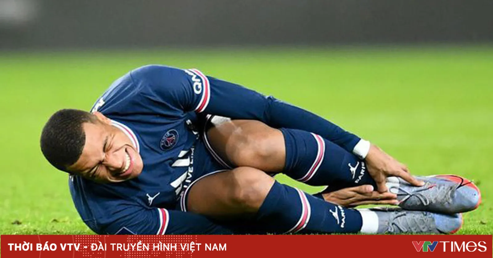 Mbappe dính chấn thương, nguy cơ lỡ trận gặp Real Madrid