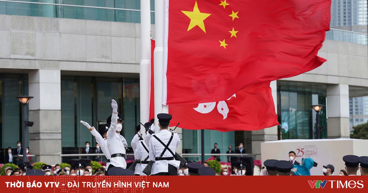 Hong Kong thượng cờ kỷ niệm 25 năm ngày trở về Trung Quốc