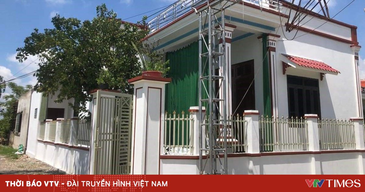 Mùa xuân đầu tiên trên bờ của dân vạn đò