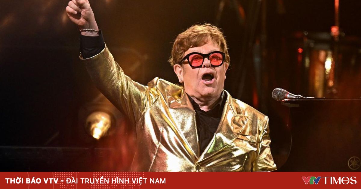 Elton John chính thức ngừng lưu diễn