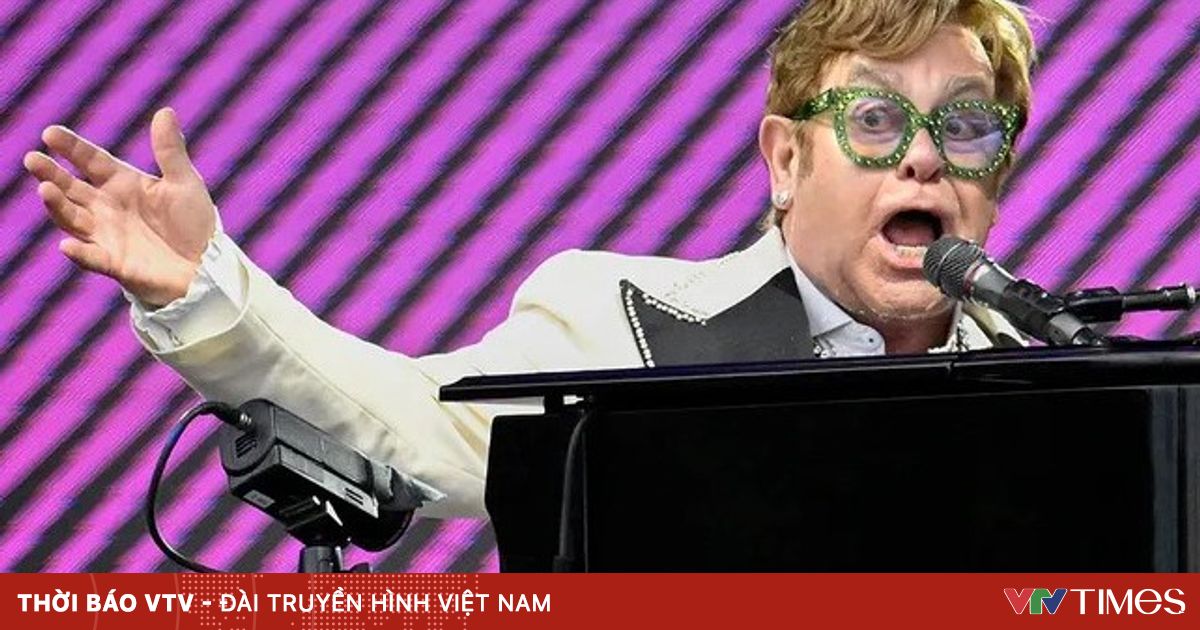 Elton John nhập viện sau cú ngã tại nhà riêng
