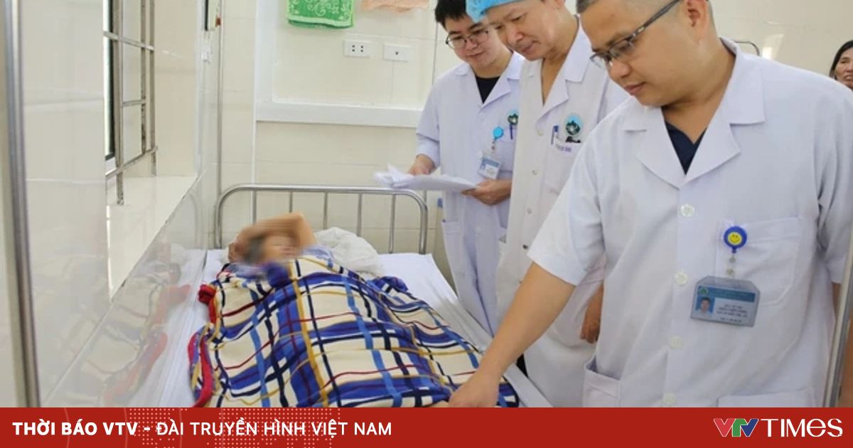 Nối bàn chân gần đứt lìa cho bệnh nhân bị tai nạn giao thông