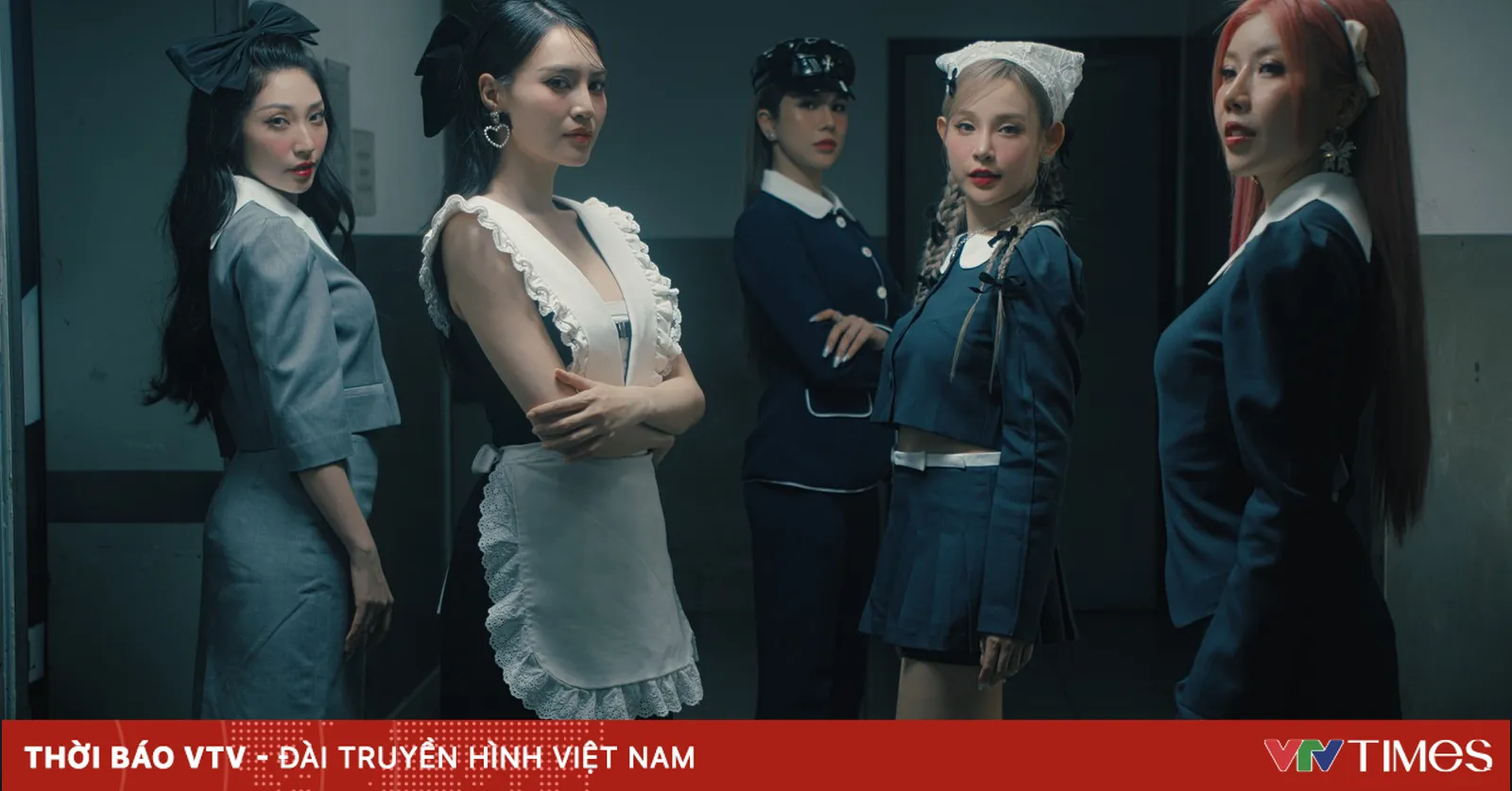 MV Moonlight có gì ngoài nhan sắc các Chị Đẹp?
