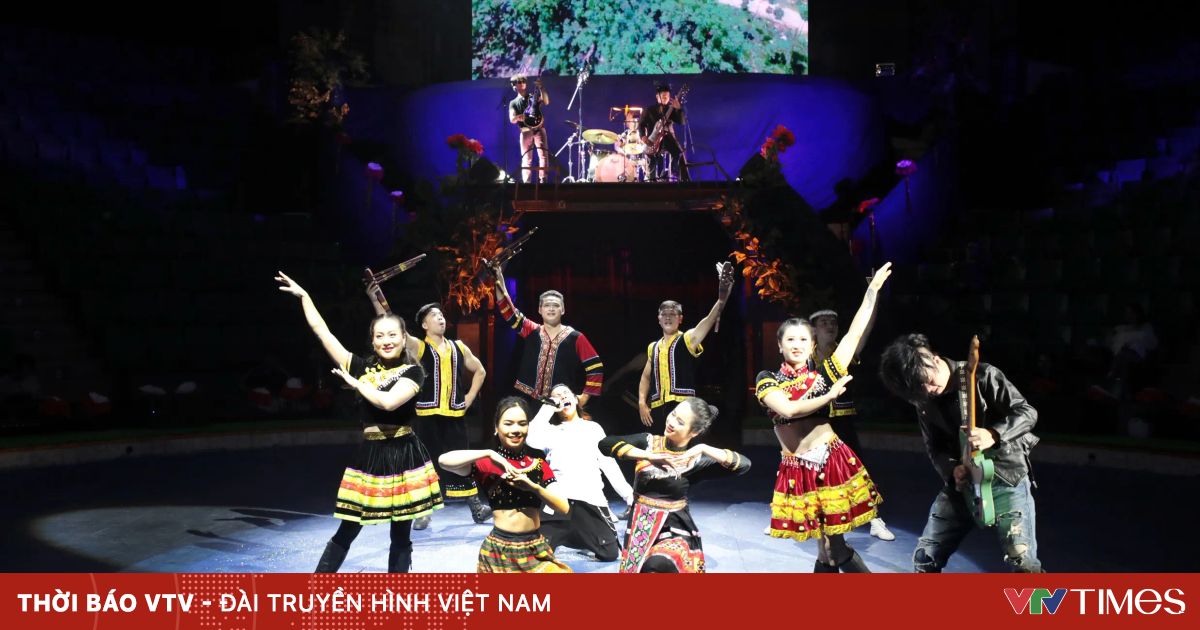 Nhật ký trên khoá Sol: Ca sĩ Hồng Phi và âm nhạc chữa lành