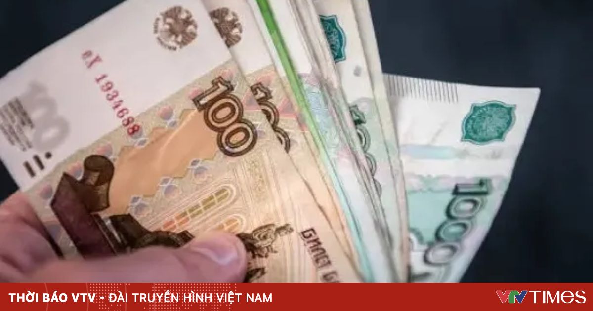 Đồng Ruble Nga chạm đáy 11 tháng so với USD và Nhân dân tệ