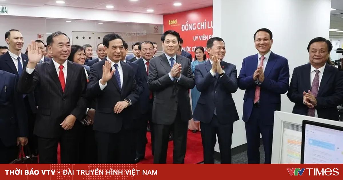 Chủ tịch nước Lương Cường thăm và làm việc với Công ty Viettel Peru