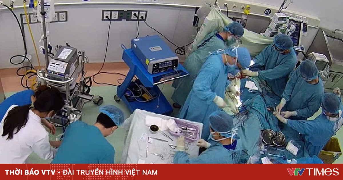 Bé gái sốc nhiễm khuẩn kháng trị được hồi sinh nhờ kỹ thuật ECMO