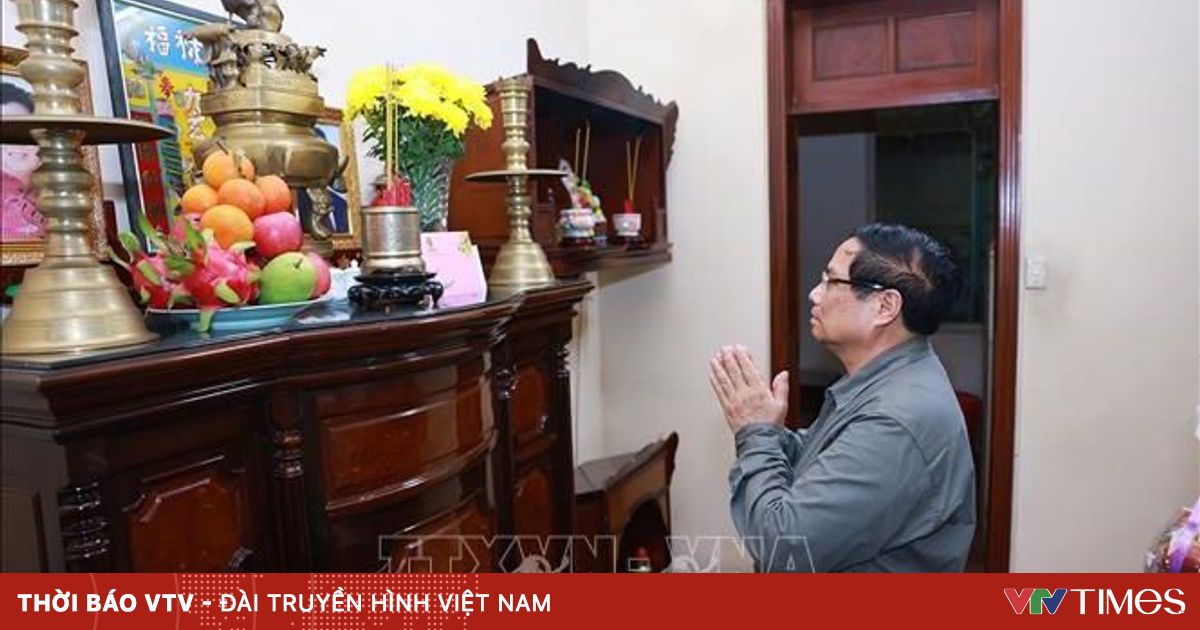 Thủ tướng Phạm Minh Chính dâng hương cố Thủ tướng Phan Văn Khải