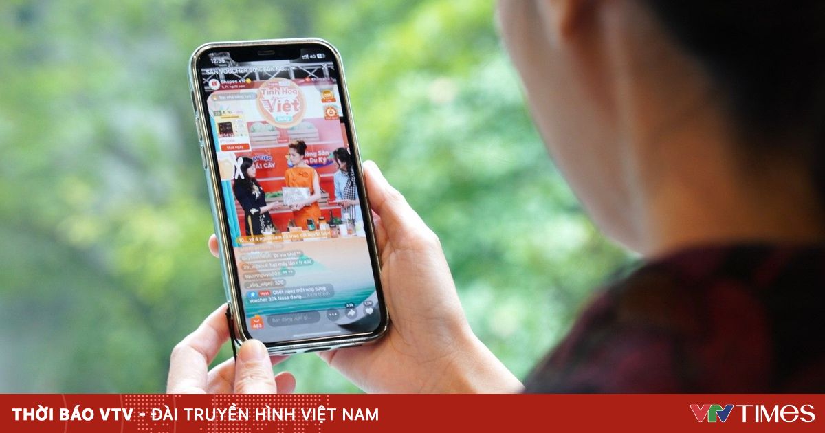 Livestream bán hàng: Thay đổi để tồn tại