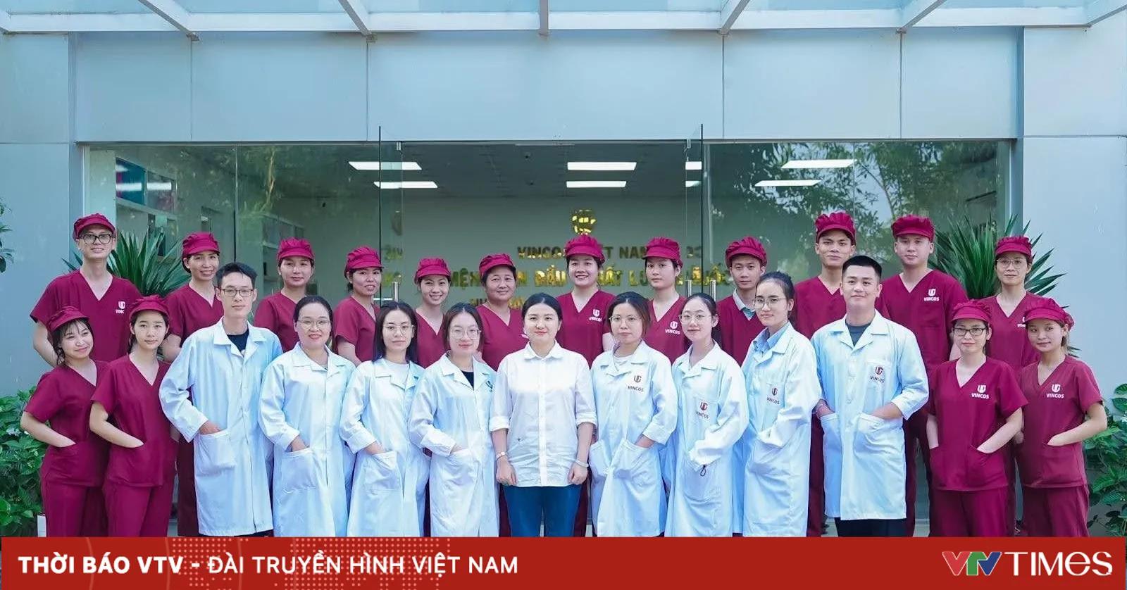 Chuyên gia ngành mỹ phẩm thăm nhà máy Vincos: Bước tiến công nghệ "Make ...