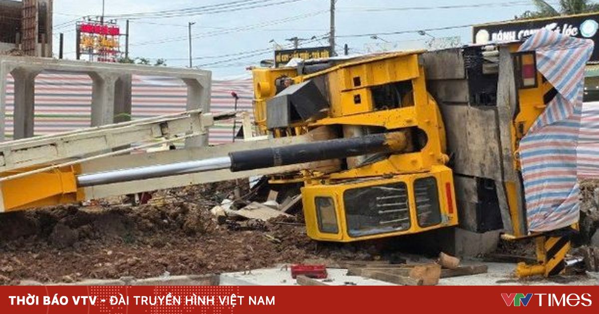 Cần cẩu sập đè khiến 1 công nhân tử vong