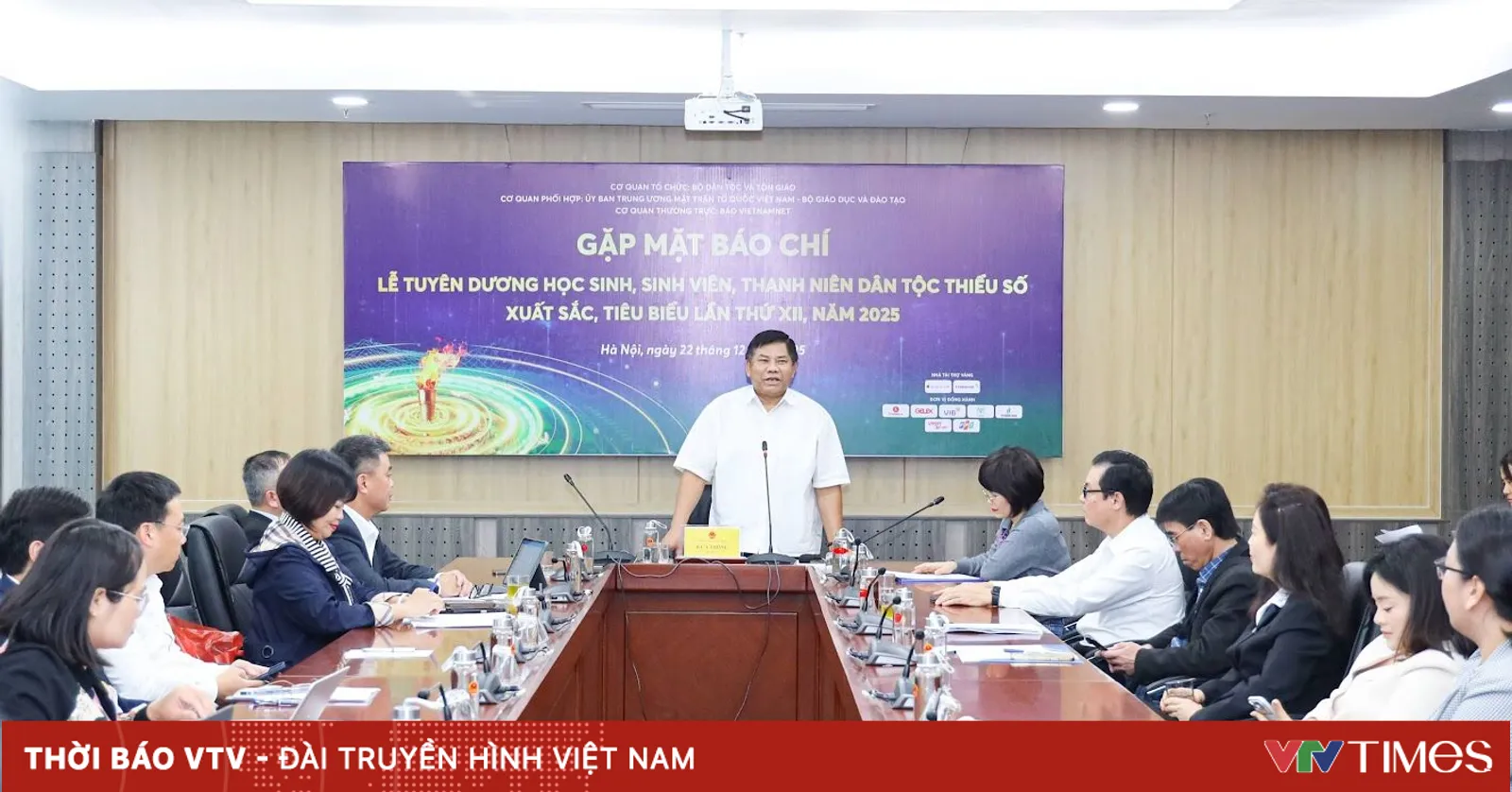 Tuyên dương 145 học sinh, sinh viên, thanh niên dân tộc thiểu số tiêu ...