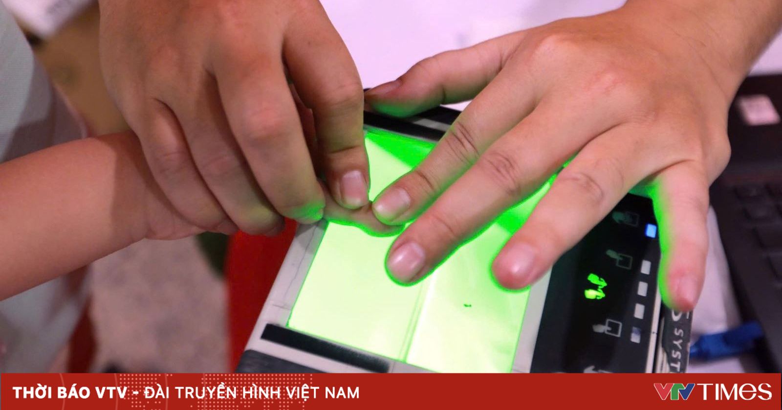 Giả danh cán bộ, đưa thông tin sai lệch về cấp tài khoản định danh cho ...