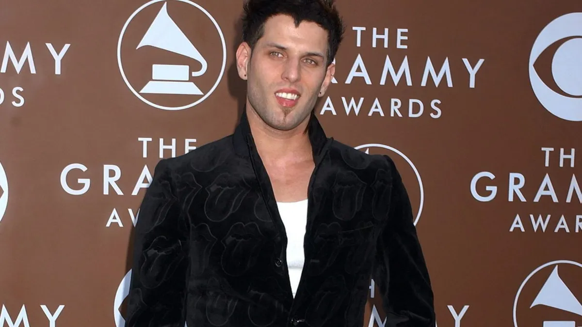 Devin Lima - thành viên ban nhạc LFO qua đời ở tuổi 41 | VTV.VN