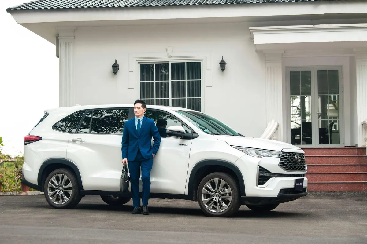 Innova Cross – “át chủ bài” của Toyota trong cuộc đua xe xanh tại Việt Nam