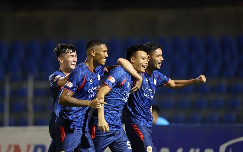 Chủ tịch FIFA gửi thư chúc mừng CLB Công an Hà Nội sau chức vô địch V ...