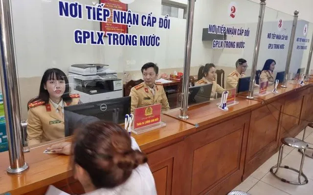 Dự kiến giảm 50% thời gian cấp giấy phép lái xe