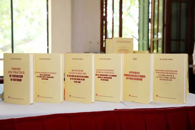 Party leader's book on socialism published in seven foreign languages | VTV
