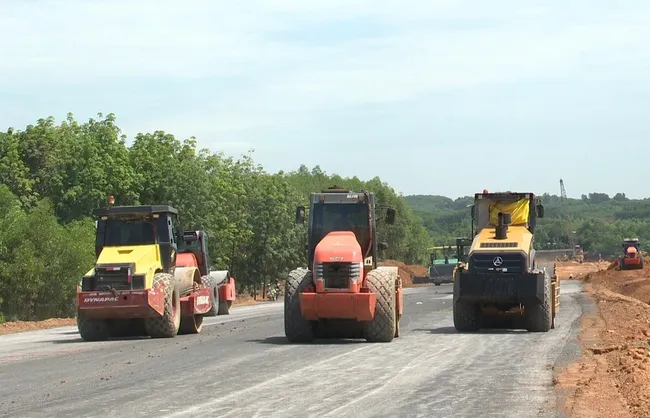 Investment, reforms and infrastructure emerge as Vietnam's new growth ...