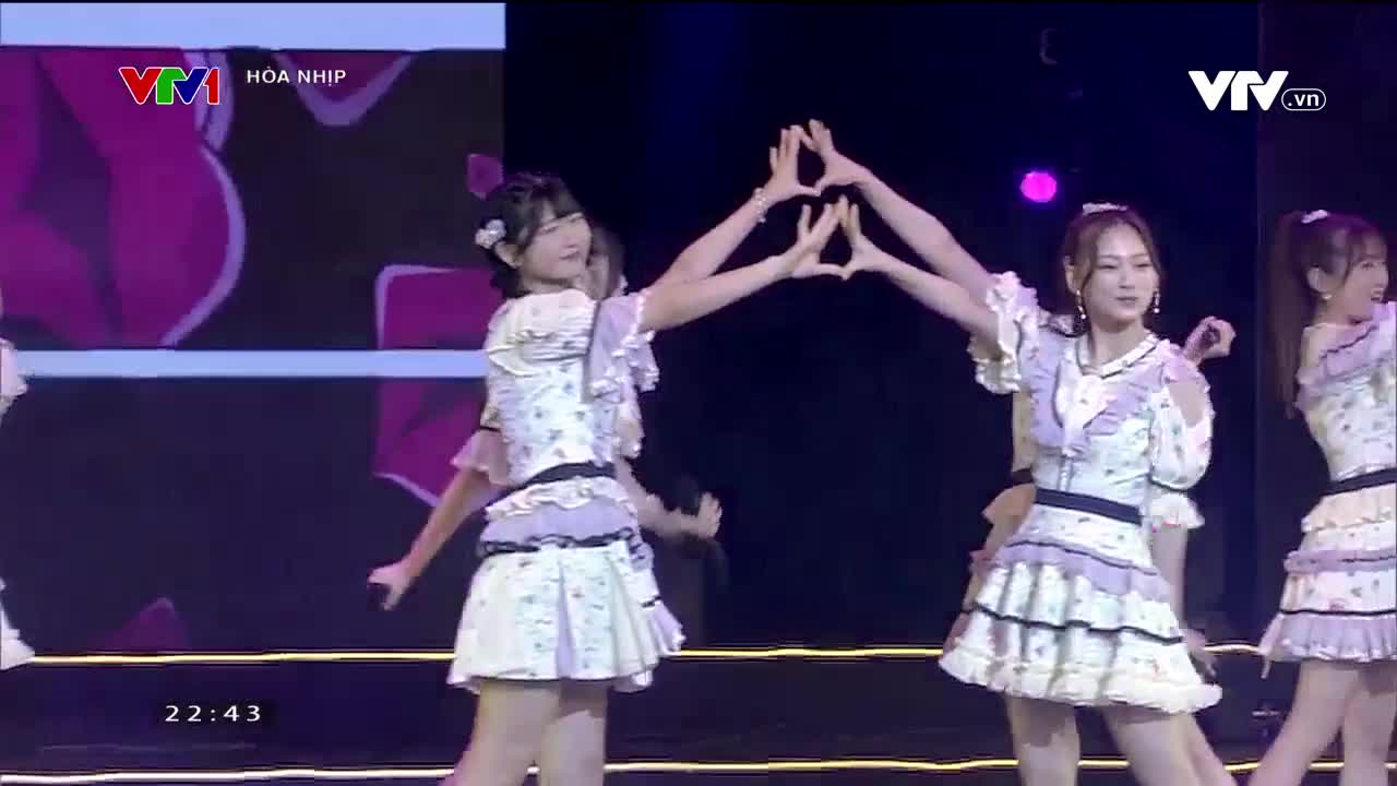 Nhóm nhạc nữ Nhật Bản HKT48 nhảy đẹp, hát hay trong "Hòa nhịp" - Video ...