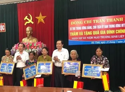 Ceremony marks 51st anniversary of Dong Loc victory | VTV