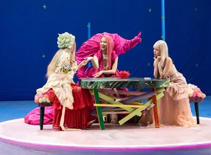 Vietnamese music crosses the border to go viral | VTV