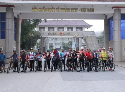 Bicycle tour connects Vietnamese, Chinese provinces | VTV