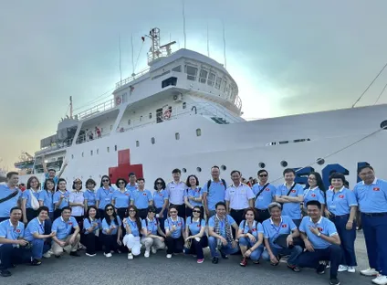 Trade Union of Vietnam Television delegation heads to Truong Sa ...